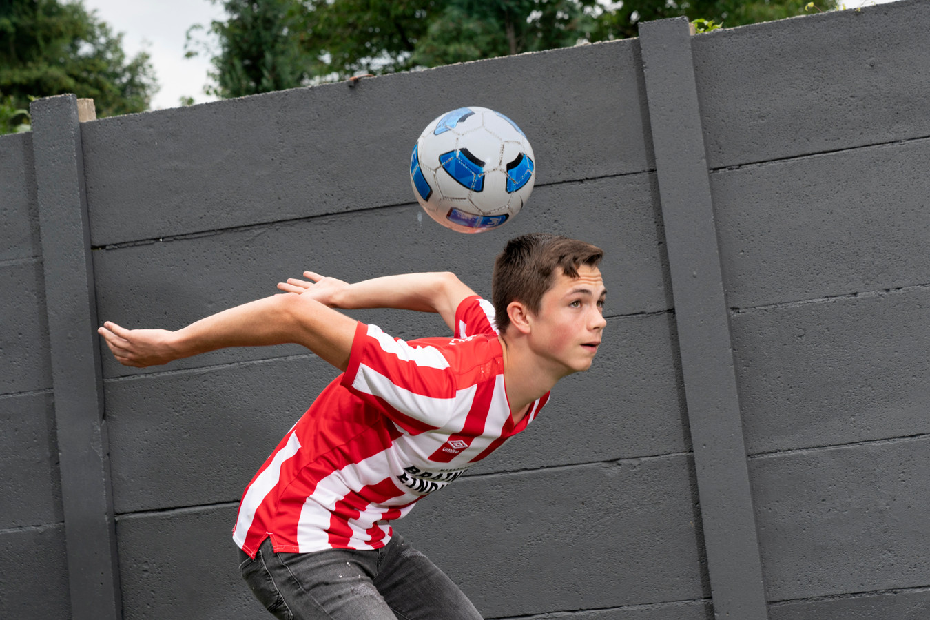 PSV bindt vijf talenten én neemt talentvolle verdediger Yiandro Raap ...