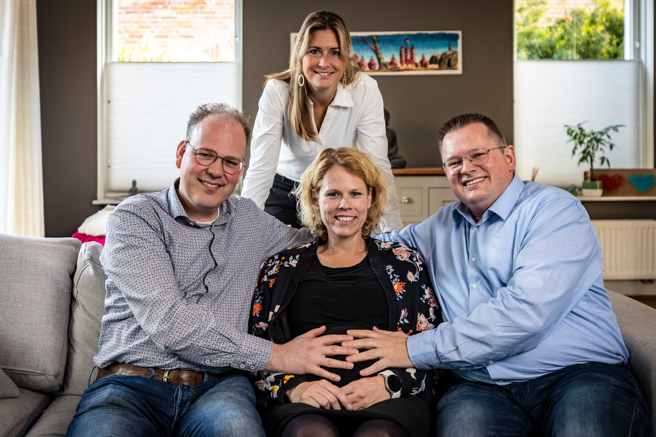 Janneke is zwanger voor haar homoseksuele broer en zijn partner: ‘Maar ...