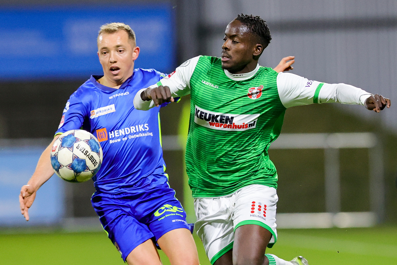 Voor het Beuningse voetbaltalent Richie Musaba is tweelingbroer Anthony ...