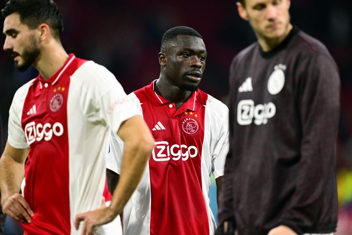 Ajax spaart belangrijke spelers en boekt nipte zege op Willem II | Voetbal | gelderlander.nl