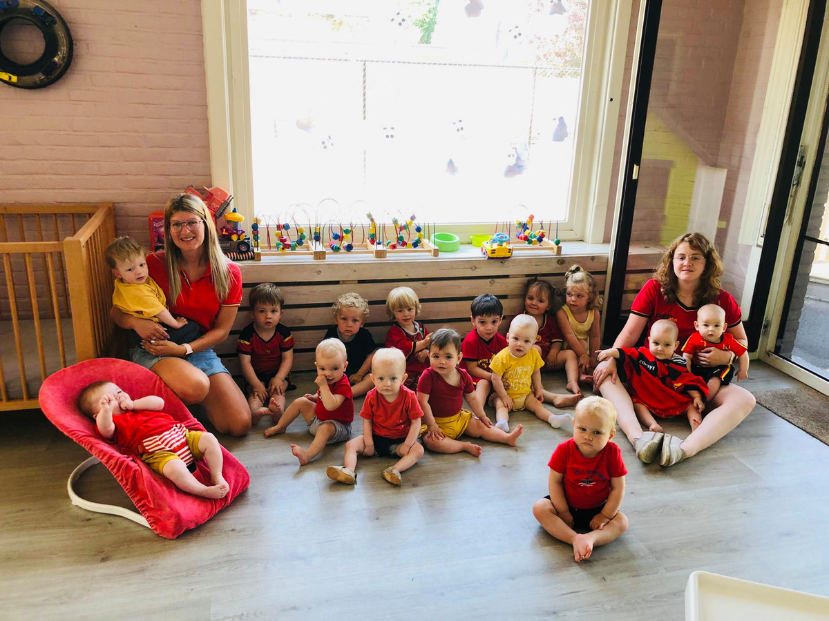 Rode Duivels-gekte slaat toe in Oudenaardse scholen: leerlingen massaal ...