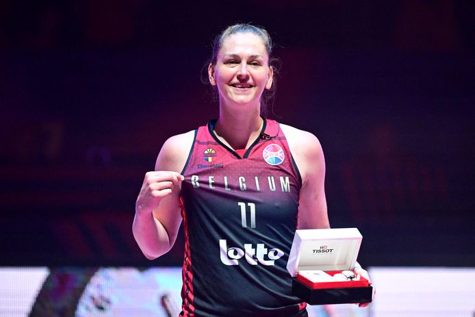 MVP Emma Meesseman zet de kroon op het werk: “Dit is historisch ...