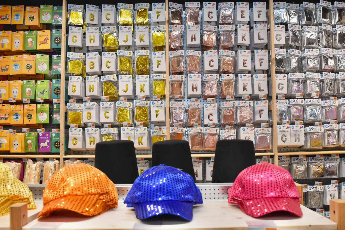 Nederlandse winkel in feestartikelen SoLow opent de deuren langs ...