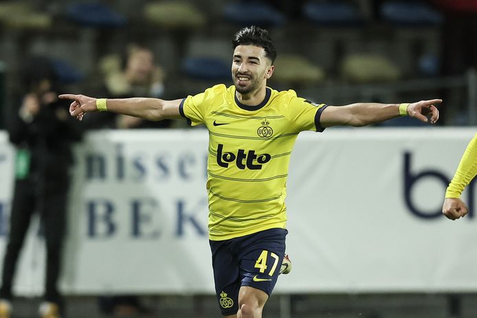 “Hij is niet eens echt opgeleid”: het verhaal van Mohammed Amoura, de ...