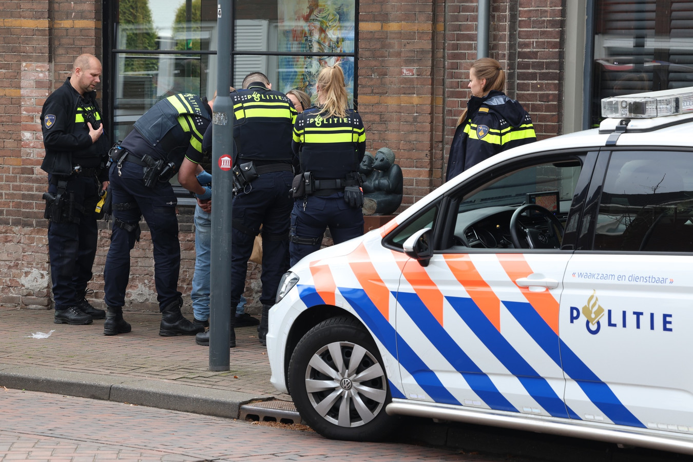 Verdachte met bebloede kleding ontkent 49-jarige Veghelaar te hebben ...