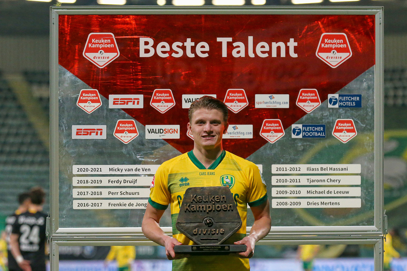 Sem Steijn neemt met pijn in het hart afscheid van ADO: ‘Dit is mijn ...