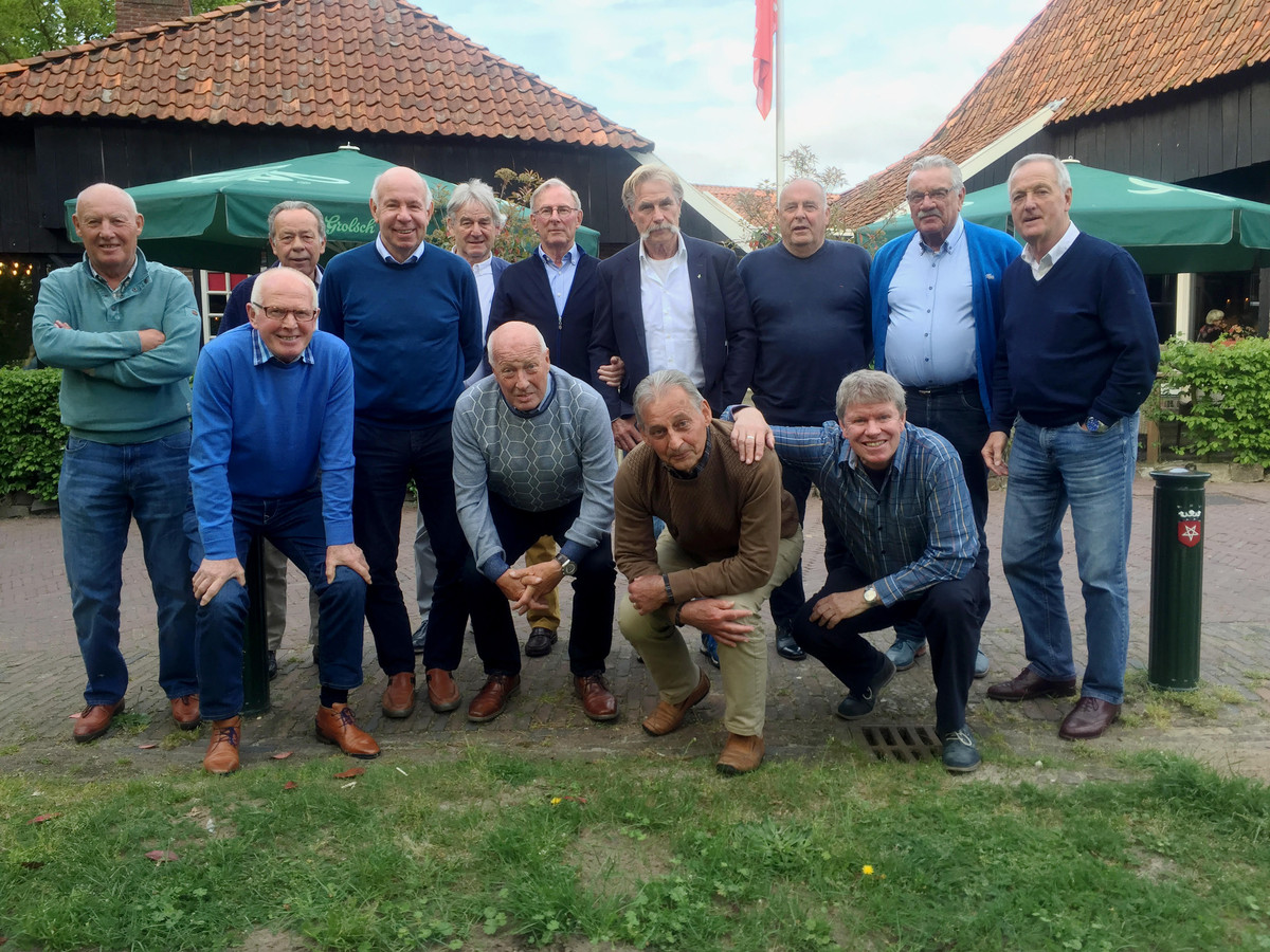 Oud-spelers gouden generatie steken FC Twente hart onder de riem | Foto ...