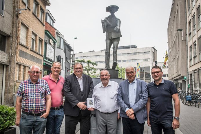 Volksfiguur Peegie wordt tv-vedette | Roeselare | hln.be
