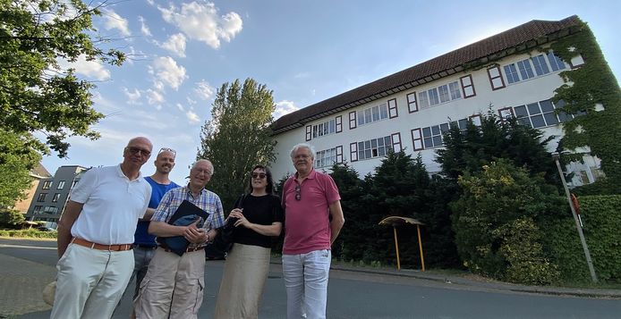 Ook ereburgemeester Stefaan De Clerck keldert woonproject nabij Broeltorens: “Te dominant en te ...