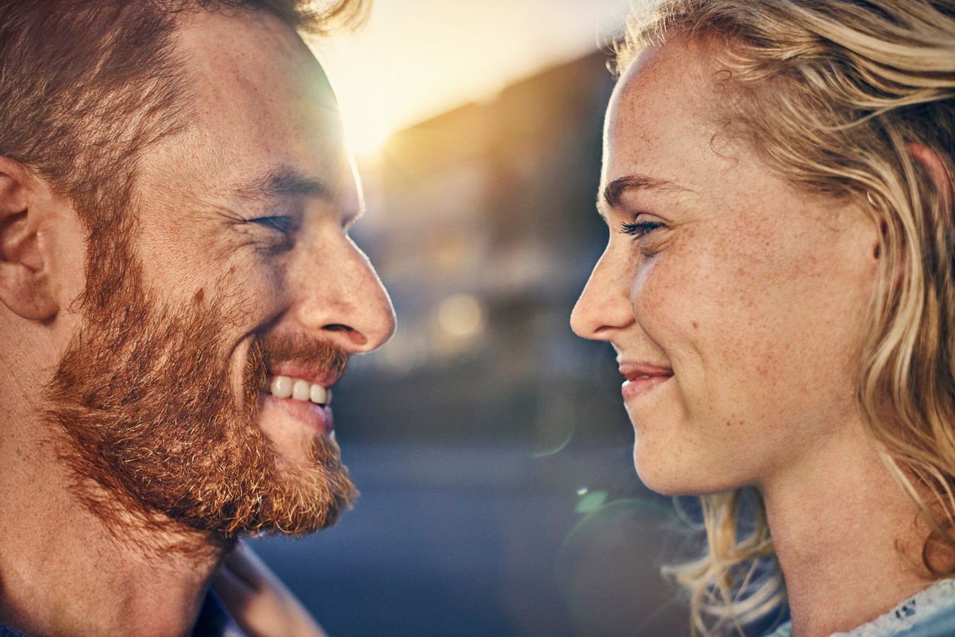 We kijken elkaar minder in de ogen, en dat is spijtig om verschillende ...