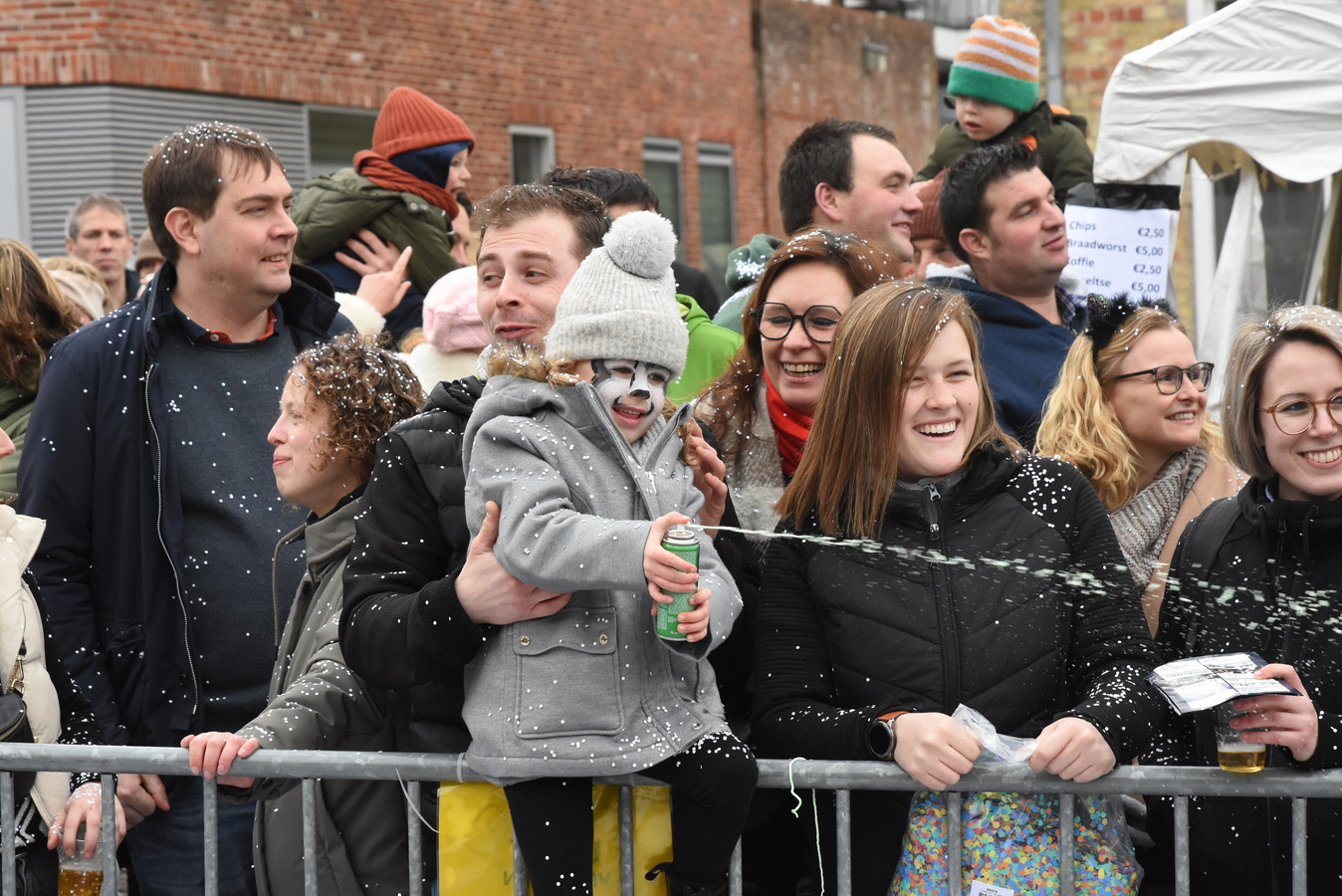 KIJK. Zwevezele gaat massaal uit de bol tijdens carnaval: 15.000 ...