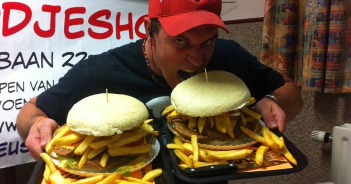 Eetkampioen bedwingt twee Balense Reuzen | Balen | hln.be