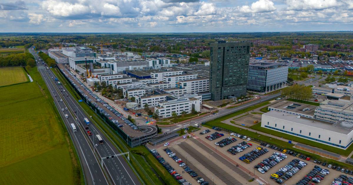 ‘Groei ASML moet niet ten koste gaan van welzijn Veldhovenaren’ | Opinie | ed.nl