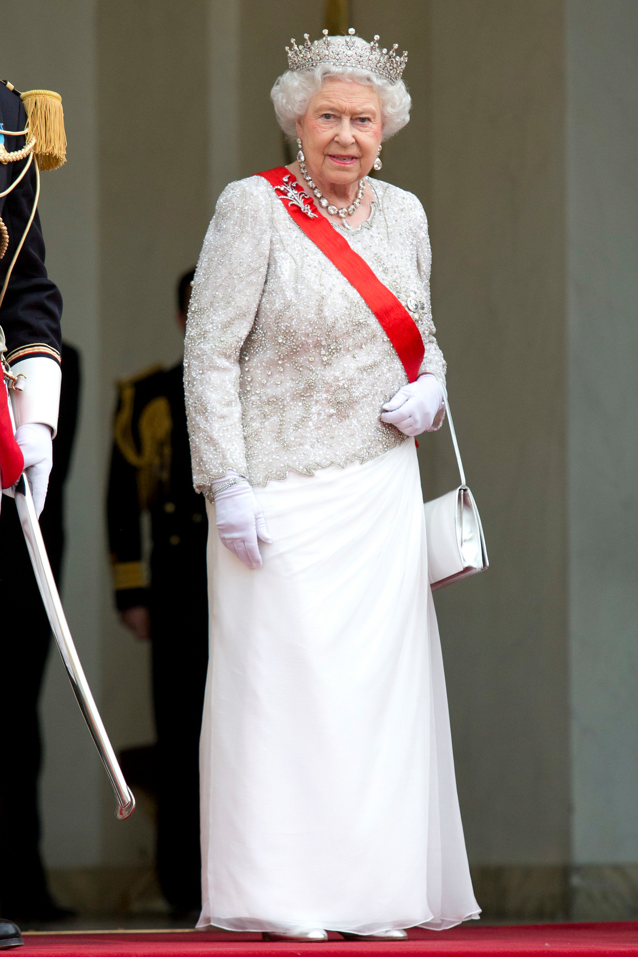 Koningin Elizabeth als stijlicoon: de witte avondjurken