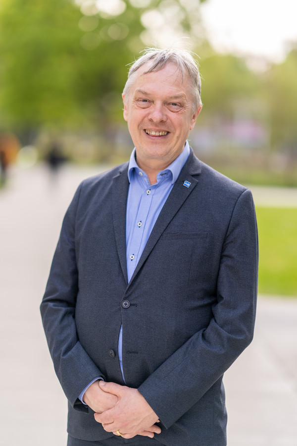 Wie volgt Caroline Pauwels op als rector van de VUB: Devroey of ...