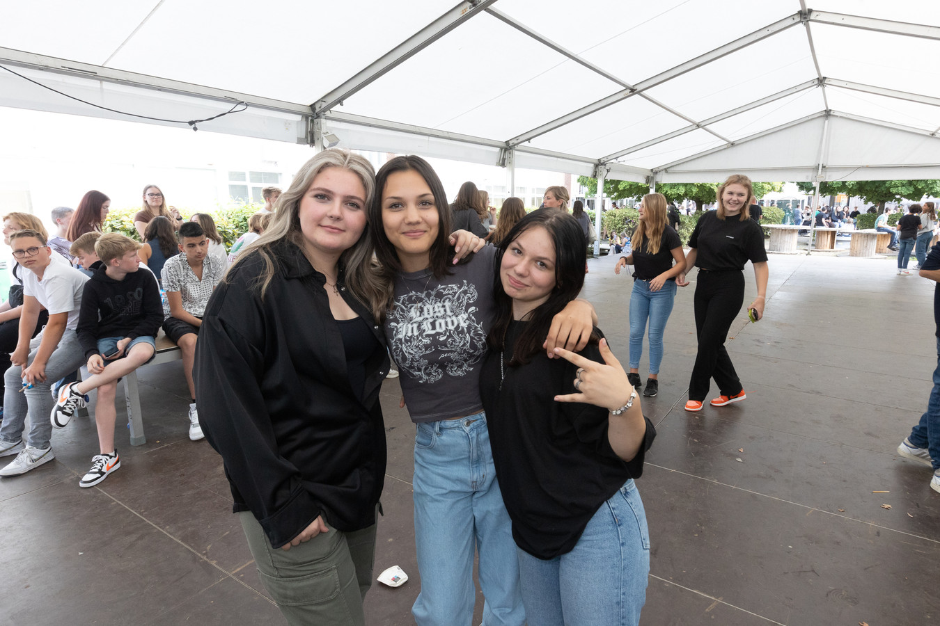 IN BEELD. Hotelschool Hasselt viert nieuw schooljaar met festival vol ...