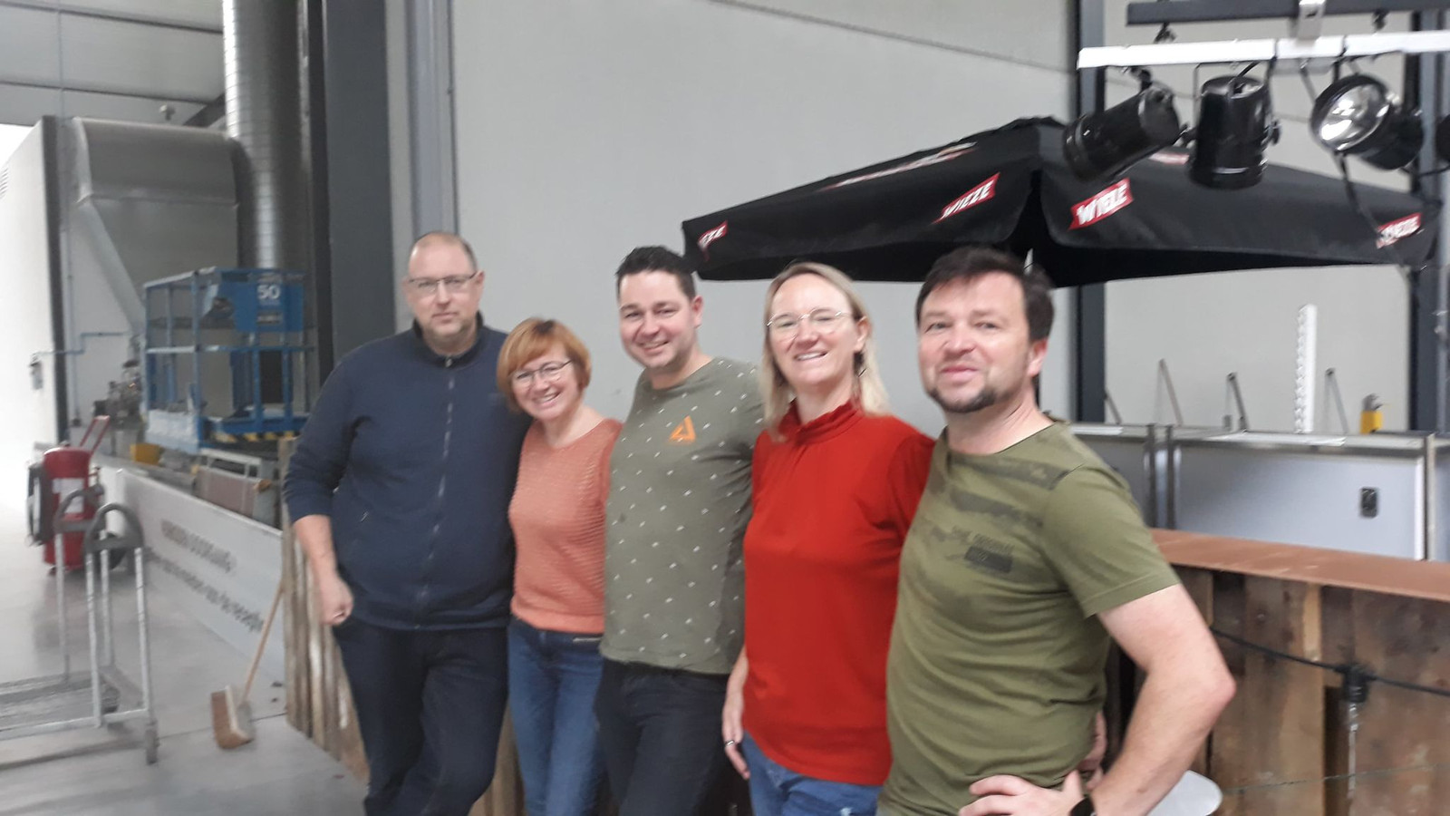 Koppels maken 500 kg spaghettisaus, varkenswangetjes en vol-au-vent ...