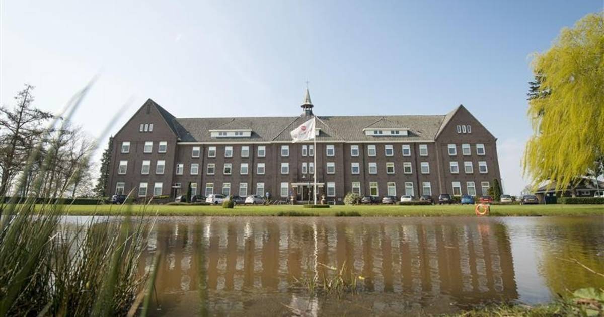 Bouw Zwanenhof Zenderen stilgelegd | Borne | tubantia.nl