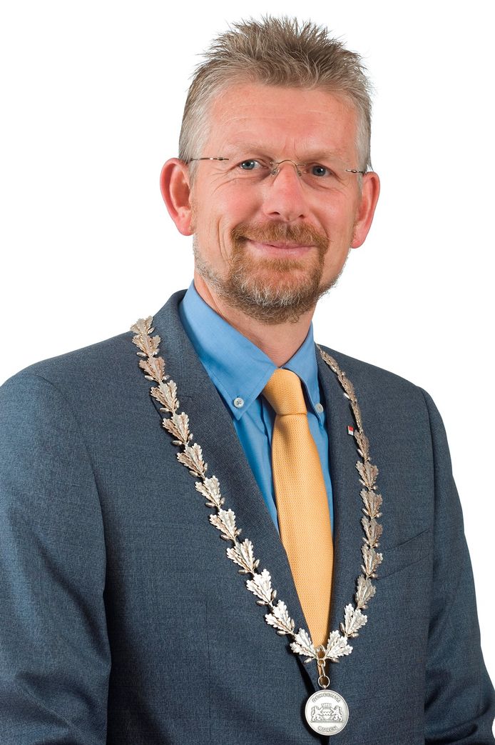 Digitaal afscheid nemen van burgemeester De Boer | Buren | gelderlander.nl