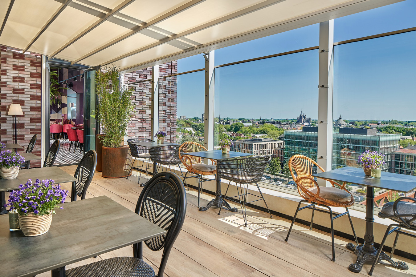 Na rooftop bar is nu ook rooftop restaurant van The Den in Den Bosch ...