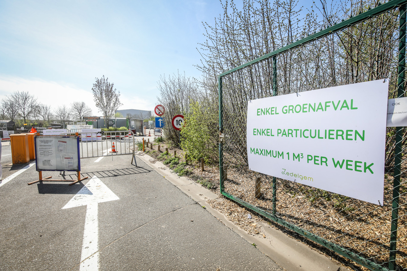Verwachte drukte op containerpark in Zedelgem blijft uit: “Mogelijk de ...