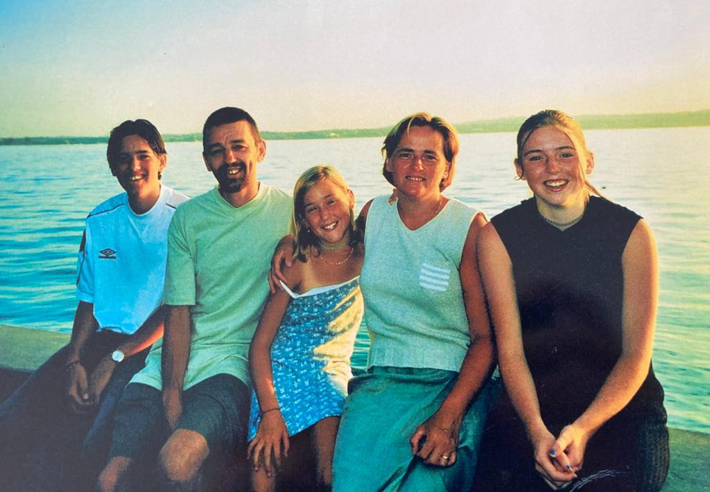 Johan en Christine verloren 20 jaar geleden hun zoon Dries (19): “Na al ...