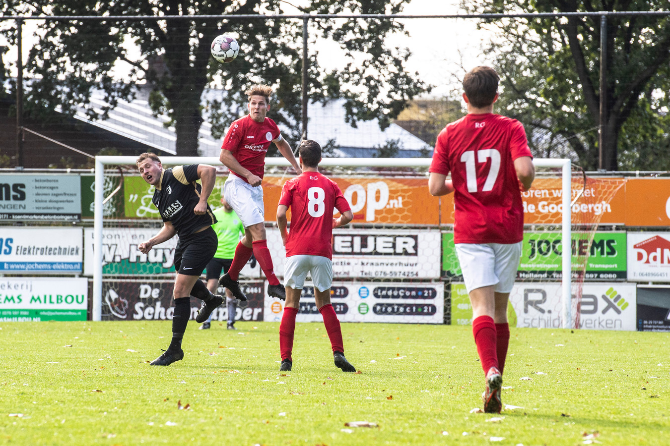 Eerste punt voor Rood-Wit na een zware wedstrijd, Wernhout verliest er ...