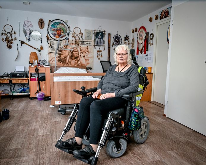 Door ‘rammelende’ rolstoel durft Wil nauwelijks deur meer uit: ‘Heb ...