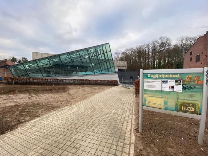Begijntjesbad heropent pas na Nieuwjaar voor zwemclubs: “Personeel ...