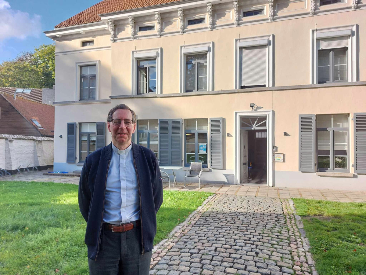 Lievegem, waar de pastoor ontslag neemt nog voor hij begonnen is: “Ik ...