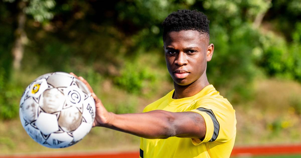 Overgang Yapi van Brighton naar Vitesse rond: Fransman tekent voor drie ...