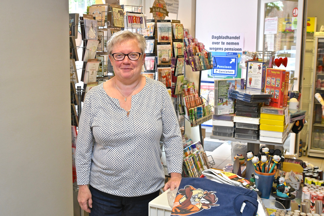 Martine (60) neemt afscheid van oudste krantenwinkel van Izegem: “Drie ...
