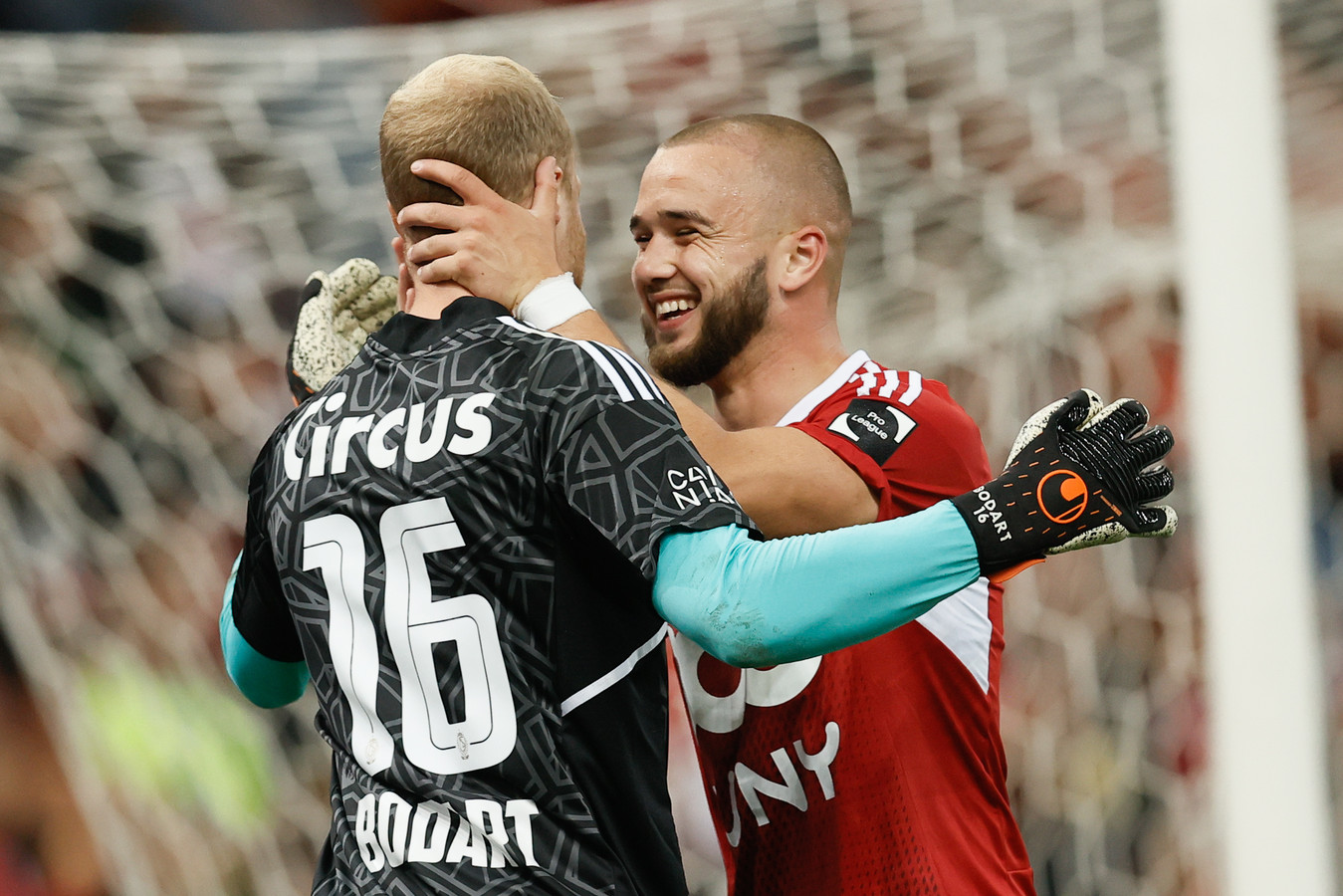 Merci Bodart: le Standard enchaîne dans la douleur et intègre ...