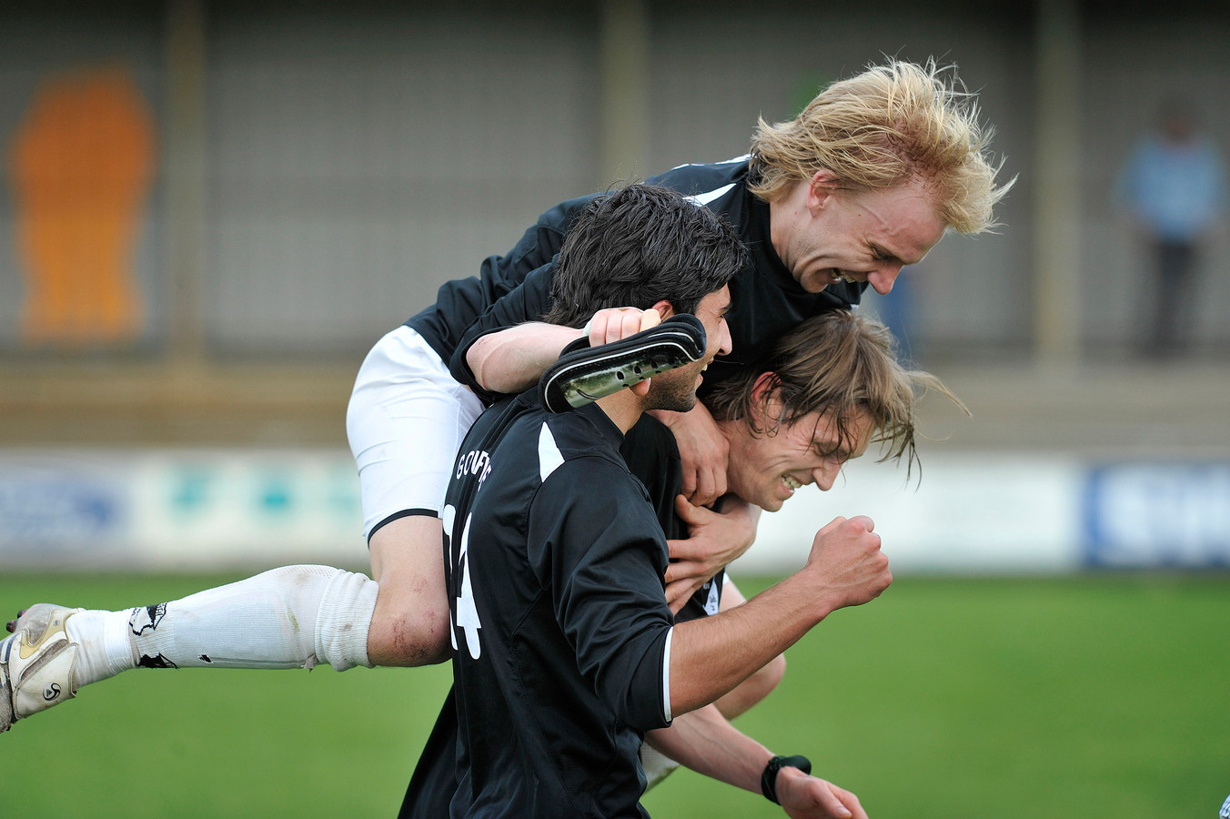 Verbijstering na plotseling overlijden voormalig Go Ahead Eagles-speler ...