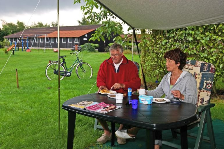 Buren vrezen 'Patersvense toestanden' in Oud Gastel | Foto | AD.nl