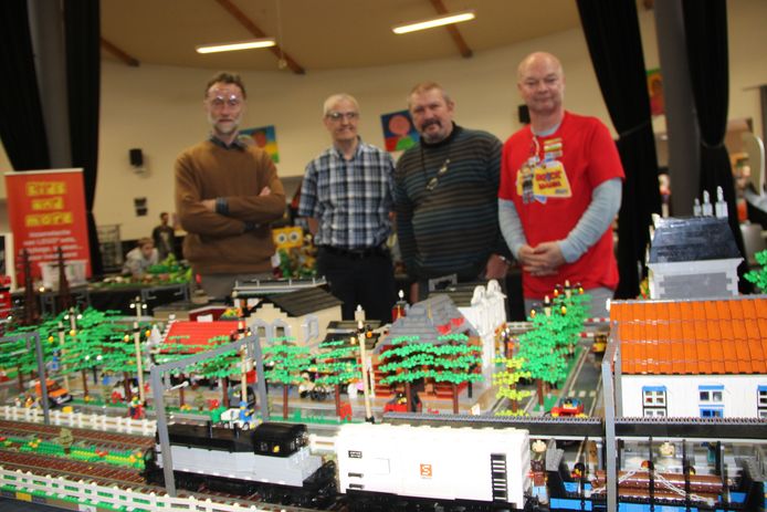 IN BEELD. Van Tieltse Halletoren tot winterlandschap: LEGO-fanaten ...
