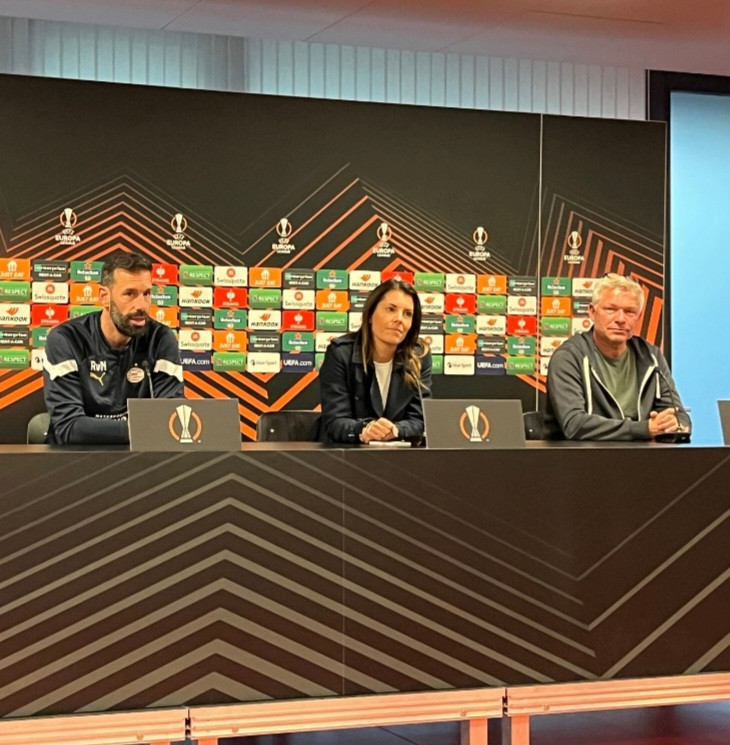 Oud-Ajacied Erik Regtop ‘tolkt’ PSV tijdens trip in Zürich: ‘Ze wilden ...