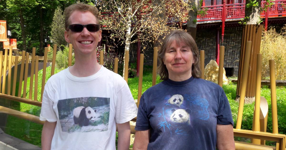 Pandafan in Ouwehands maakt 400 foto's in twee uur tijd | Panda's in ...