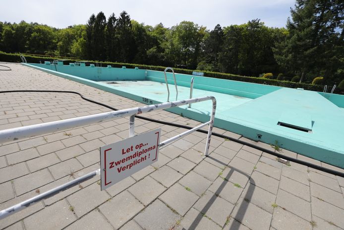 Geen frisse duik deze zomer: openluchtzwembad Bosbad De Vuursche in ...