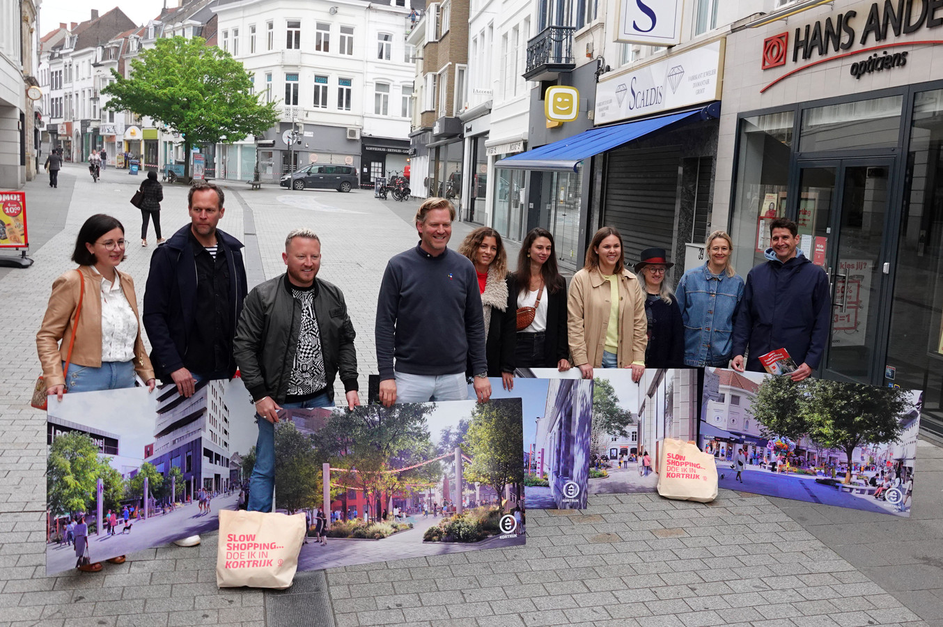 Van love chairs tot extra bomen en sfeervolle groen- en lichtslingers ...