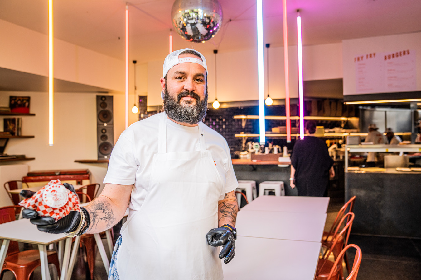 Hamburgerrestaurant The Dudes zwaait deuren open en is meteen een hit ...