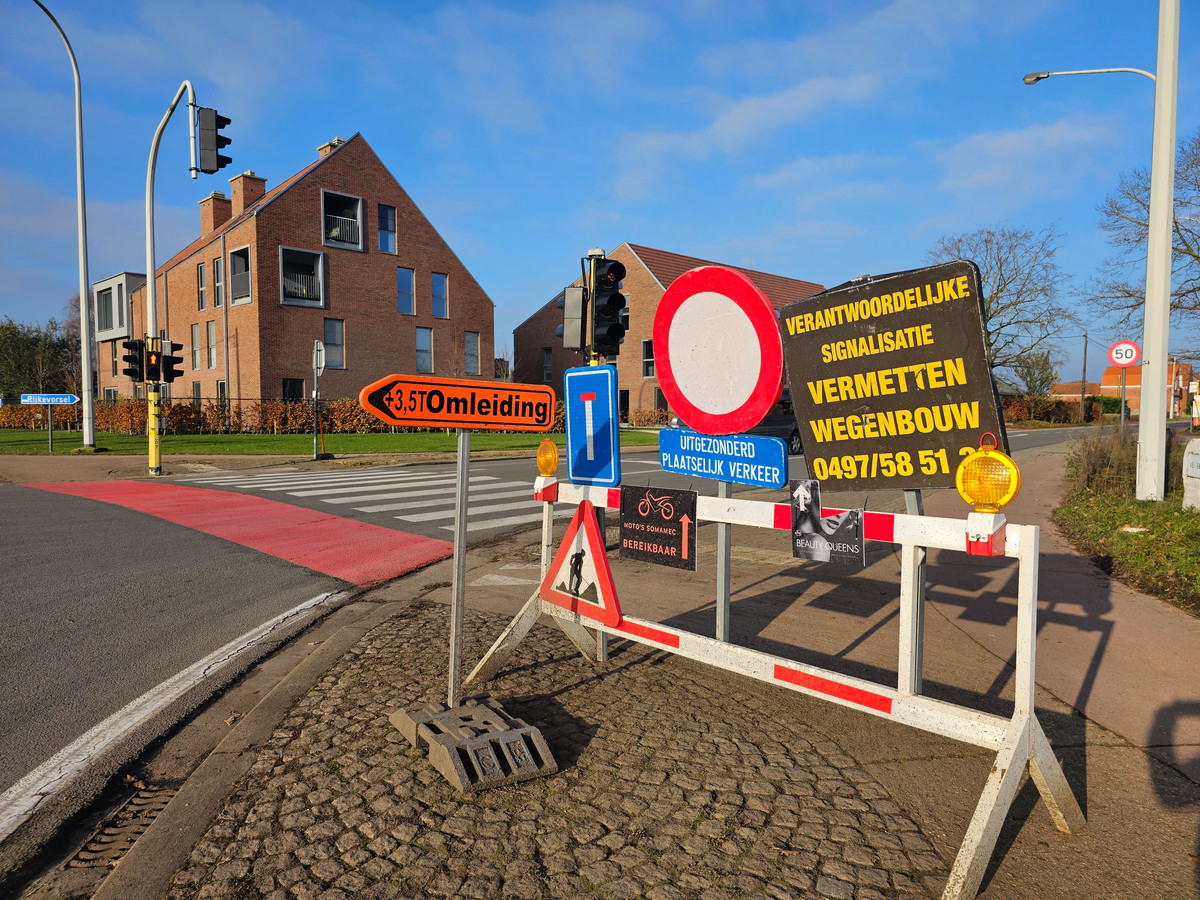 Steeds vaker vandalisme aan wegenwerken, versperringen worden ...