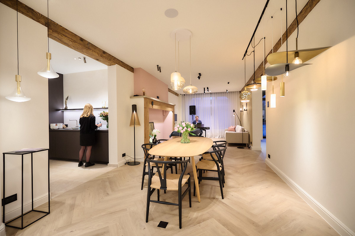 NET OPEN. The Lightstore komt thuis in oude pianofabriek: "Decoratieve ...