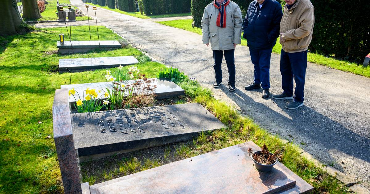 Oud-voorzitters DFC voorkomen ruiming graf van erelid: ‘Nog nooit vertoond in Nederland ...