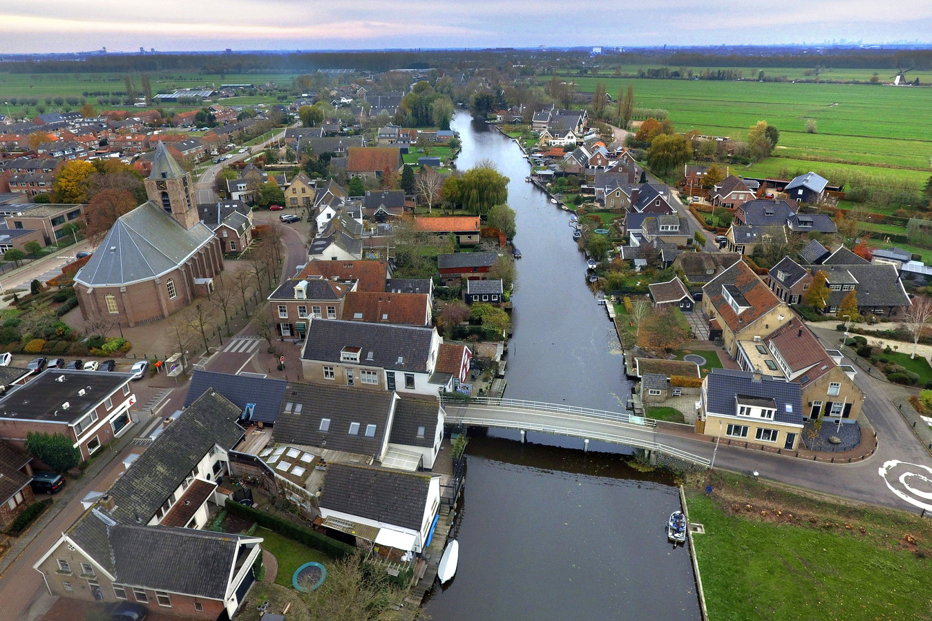 Groeten uit Oud-Alblas, het dorpje van twee delen en riviertje De ...