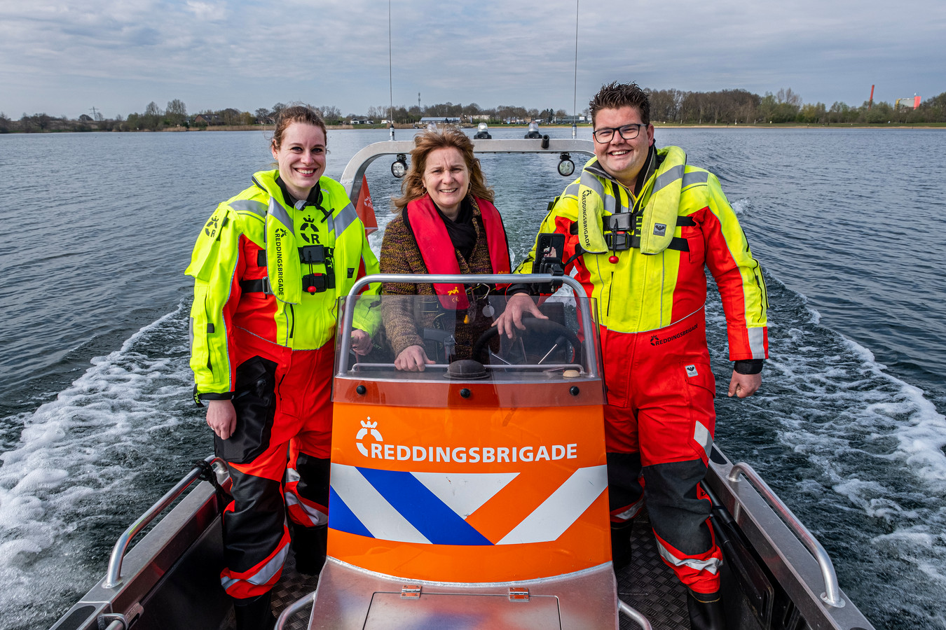 Reddingsbrigade heeft voortaan burgemeester als beschermvrouwe | Foto ...
