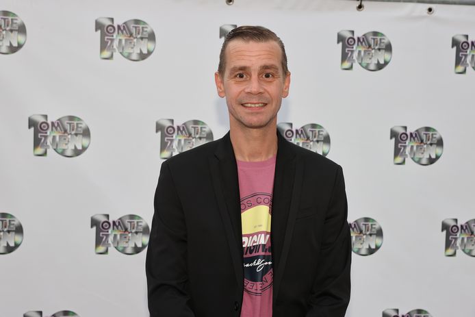 Sam Gooris verwarmt Sleinse kerstmarkt | Evergem | hln.be