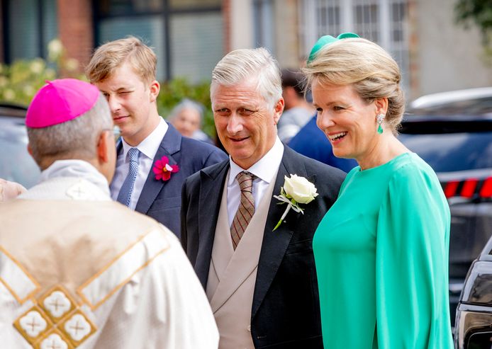 IN BEELD. Bijna voltallig gezin van koning Filip aanwezig op huwelijk ...