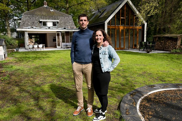 Ooit was het een ponymanege, maar Jitse en Innet verbouwden het tot een ...