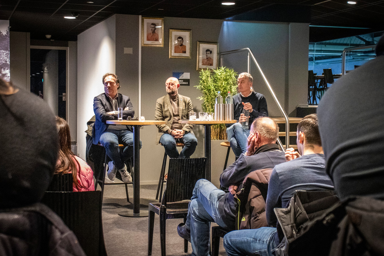 FC Eindhoven heeft sportief én financieel succes: ‘Misschien lopen we ...